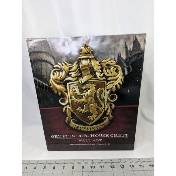 Warner Bros. | Wall Decor | Harry Potter Gryffindor House Crest Wall ...